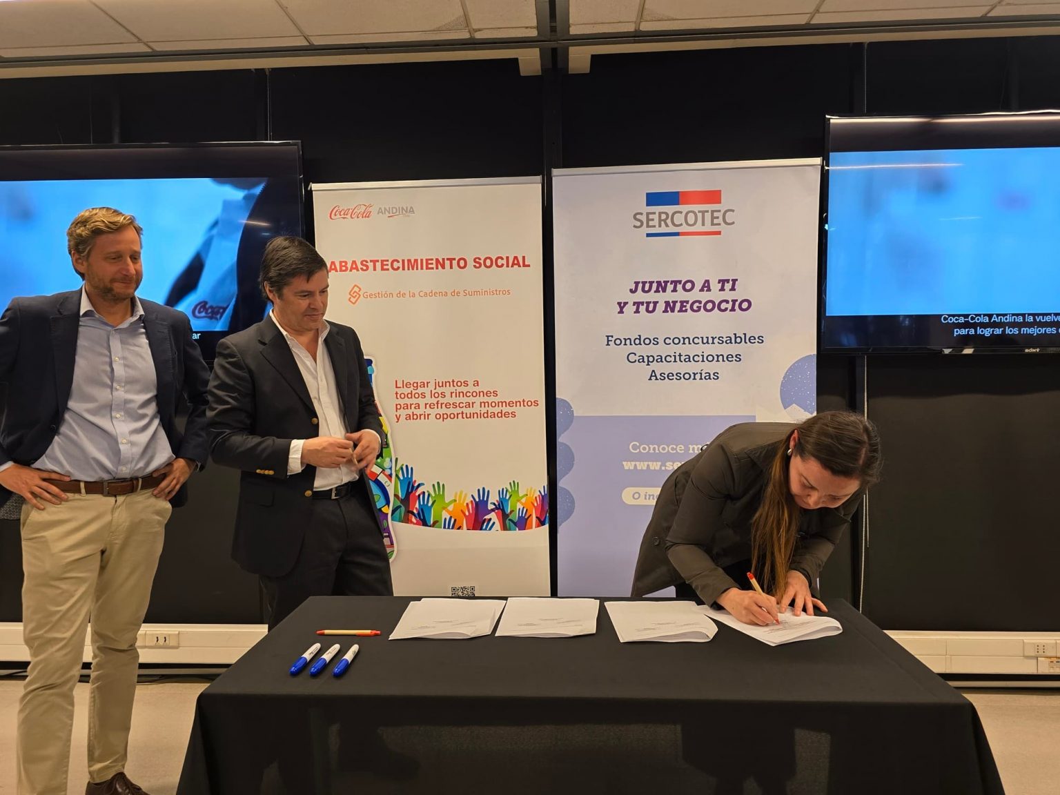 Sercotec y Coca-Cola Andina firman convenio para potenciar el crecimiento de las micro y ...